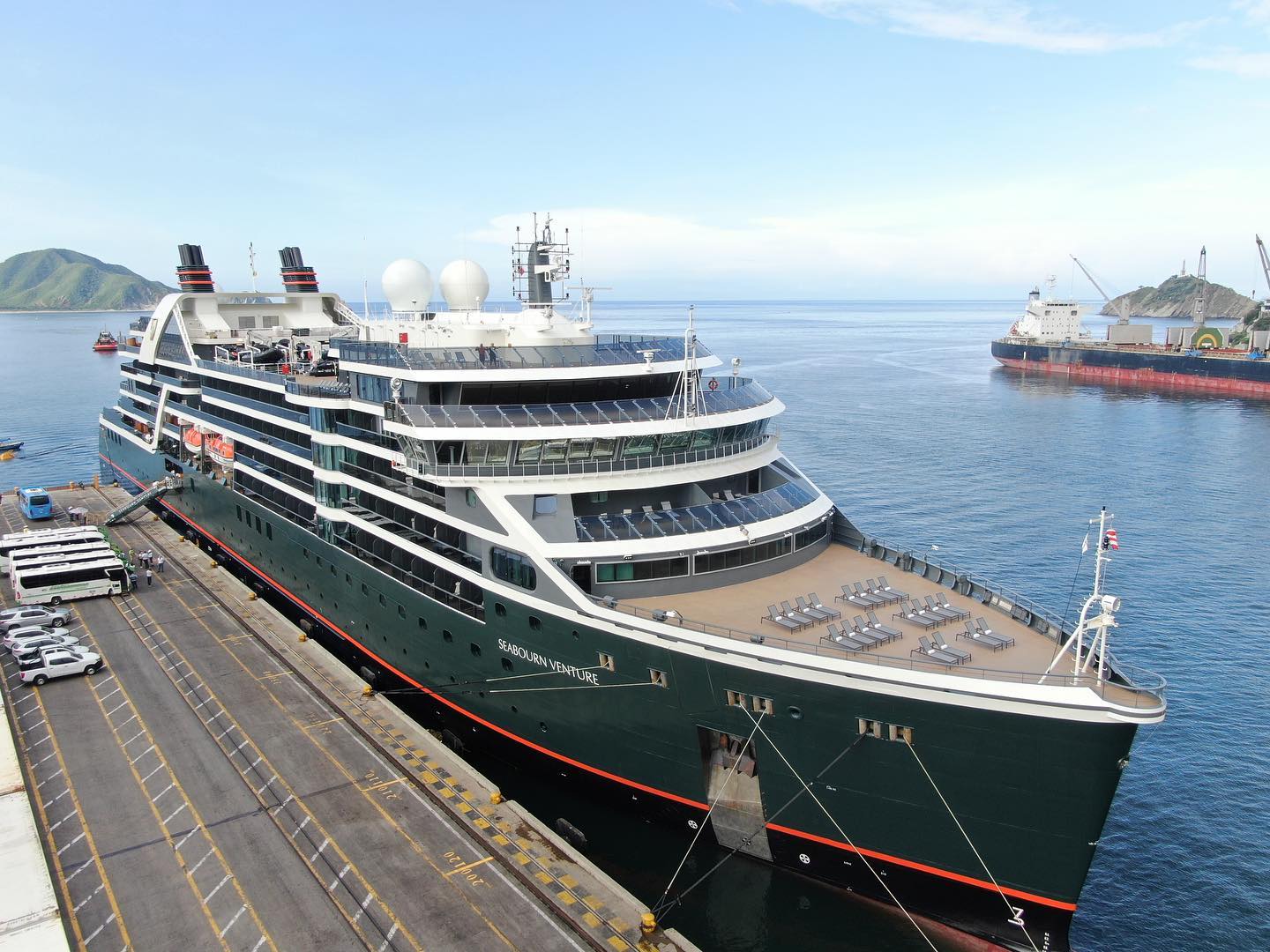 Seabourn Venture abre temporada de cruceros en el puerto colombiano de ...