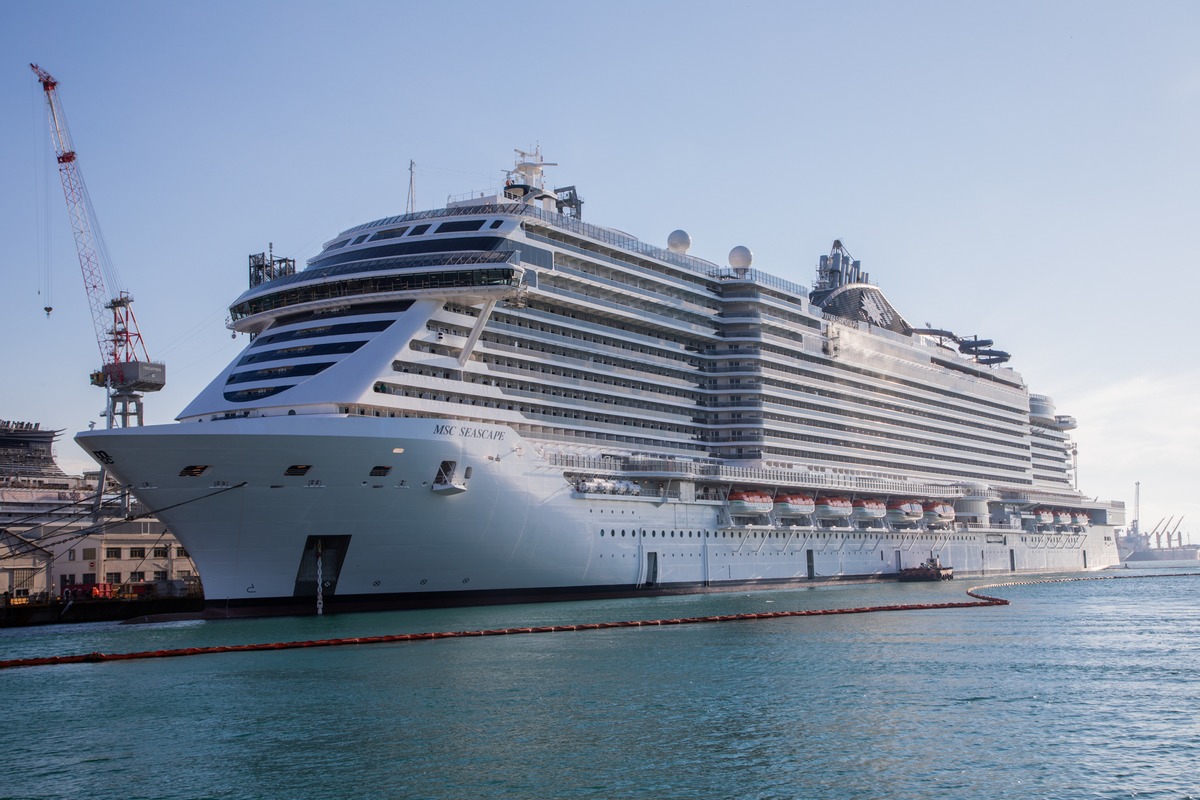 MSC Cruceros recibe a su nuevo buque insignia - PortalCruceros