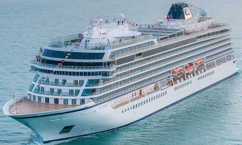 Viking Saturn arriba por primera vez al Puerto de Málaga - PortalCruceros