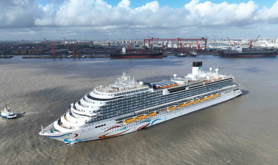 Adora Magic City supera pruebas en el mar - PortalCruceros