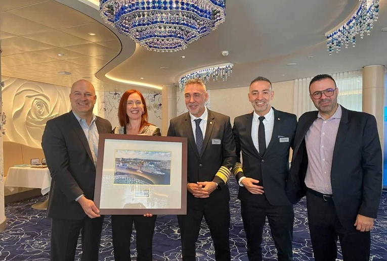 Port Everglades recibe al Celebrity Ascent - PortalCruceros Port Everglades recibe al Celebrity Ascent - PortalCruceros
